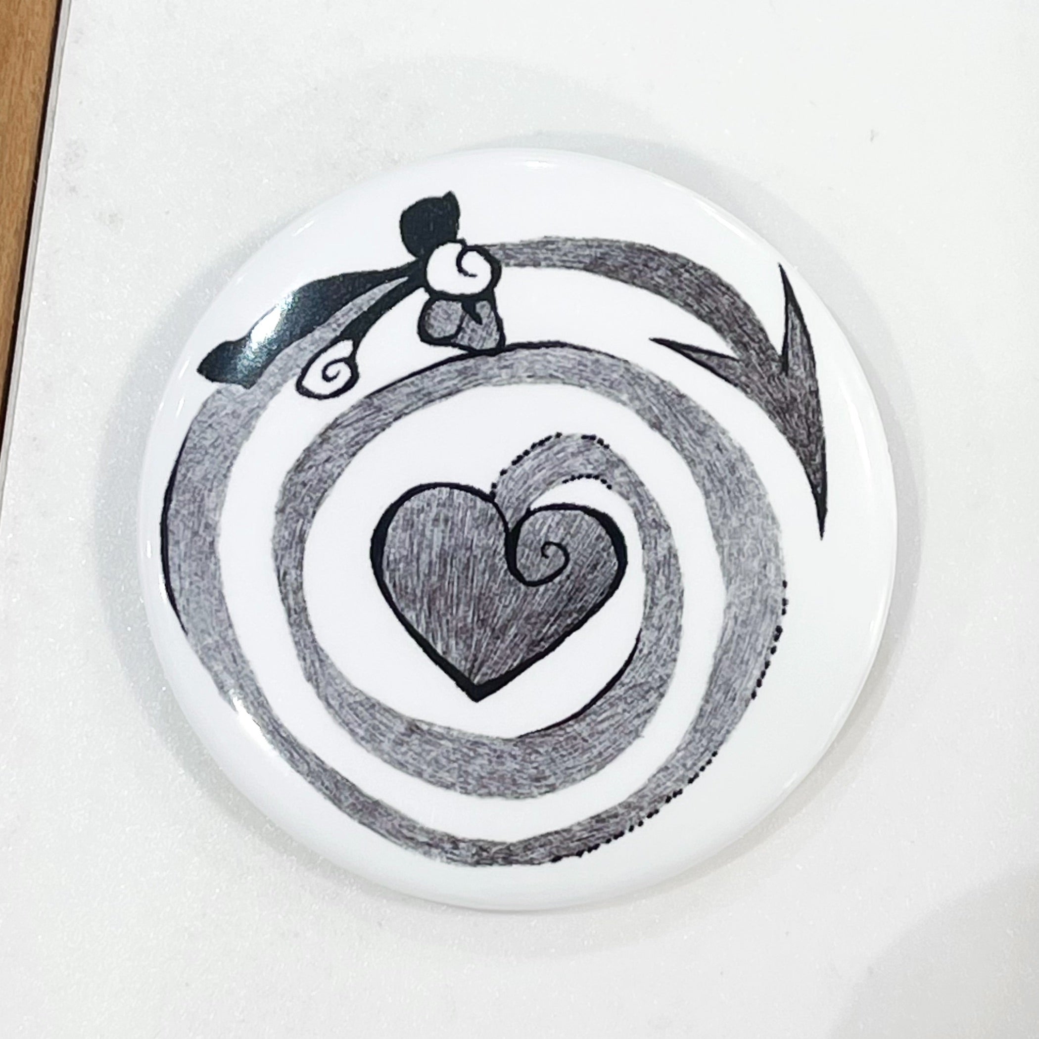 S2 Badge / 螺旋 / バッジ | シープ / SHEEP | Haesun Lee